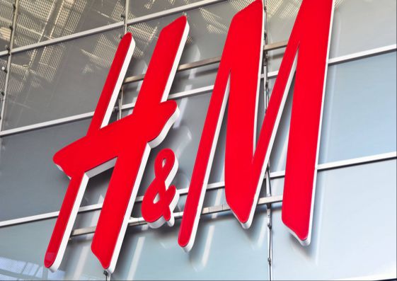 (H&M 마케팅전략 PPT) H&M 성공요인,생산분석및 H&M 마케팅 4P,STP,SWOT분석및 향후방향제안 파워포인트
